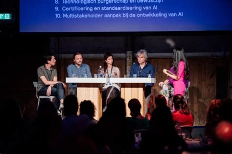 David Graus • In Defense Of Algorithms