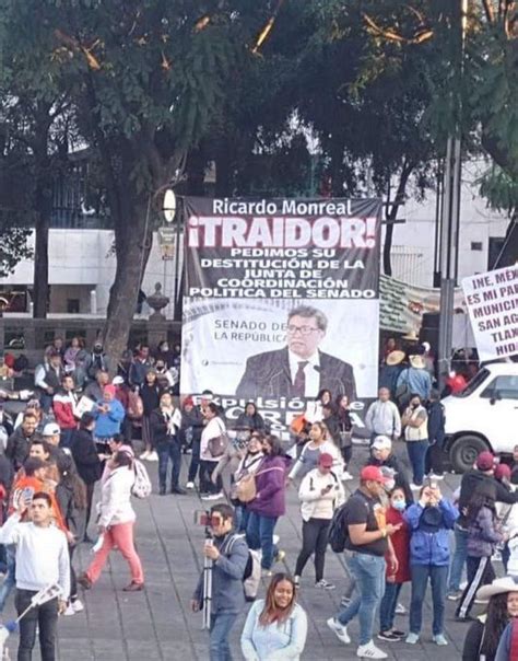 Corcholatas De MORENA Presentes En La Marcha De AMLO