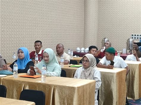 Wakil Ketua BNSP Dan Wakil Rektor IV UNP Buka Kegiatan PSKK Dilingkup
