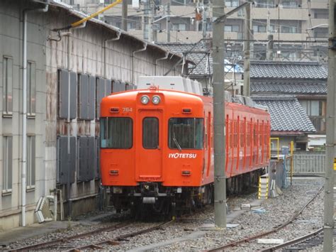 伊予鉄道700系電車 764 古町駅 鉄道フォト・写真 By Kinokuniさん レイルラボraillab
