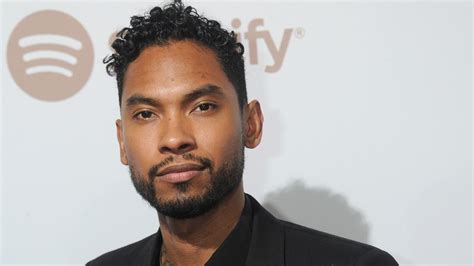 Miguel Breaks Down Onstage At Wireless Festival Addressing Police Violence