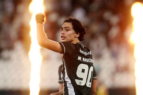 Botafogo admite possível venda do atacante Matheus Nascimento
