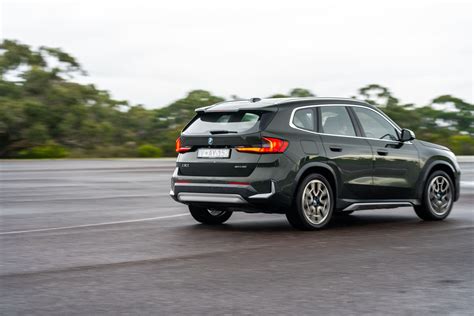 Bmw Ix1 Vs Jaecoo J7 Comparison Carexpert