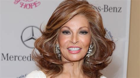Raquel Welch Dead At 82 Inside The Hollywood Bombshells Four