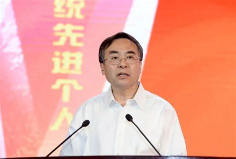 【邮热点】刘爱力在全国邮政系统“双先”表彰大会上强调了这些精神