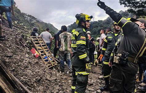 Trois morts et une vingtaine coincés dans un glissement de terrain en Colombie Le Devoir