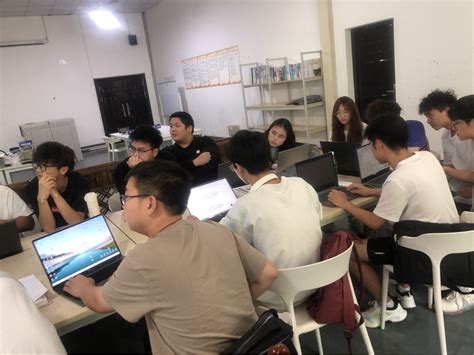 智行大学生科创工作室xc 6循迹蓝牙小车eda操作流程交流会 学院新闻 车辆与交通学院 重庆机电职业技术大学