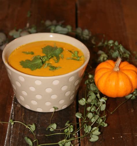 VELOUTÉ DE COURGE AU GINGEMBRE ET CURRY