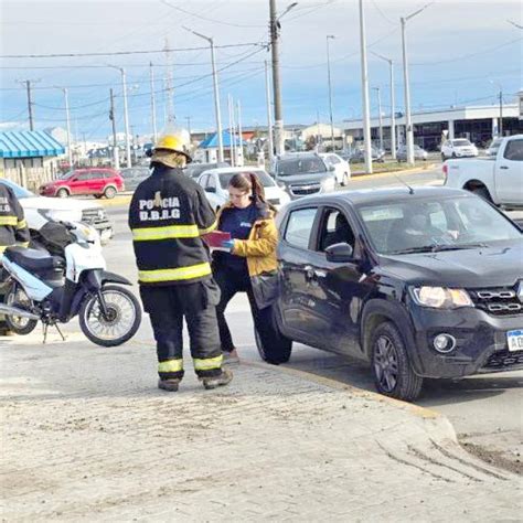 Una Mujer A Bordo De Una Moto Sufre Lesiones En Un Siniestro Diario