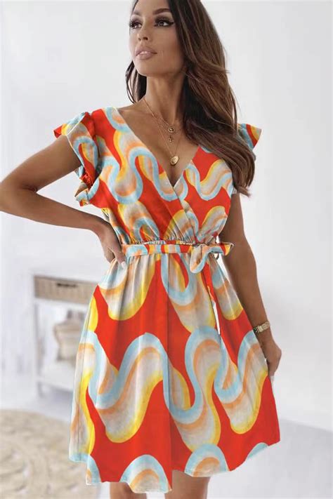 Дамска рокля с къс ръкав