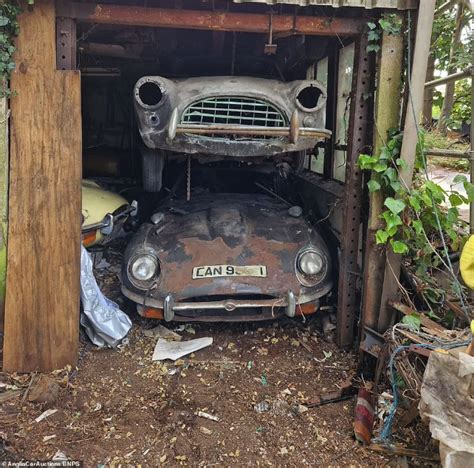 Uk Barn Finds With Colin Denton 2023 — North London Garages Gta