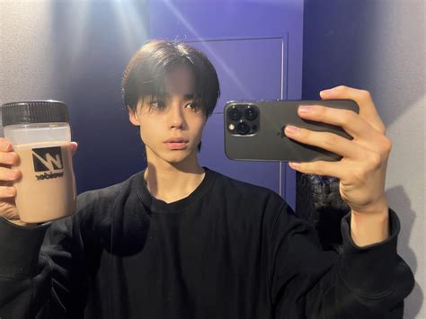 林田拓也 ご報告 「今日、好きになりました。卒業編2025inソウル」に 冬休み編2024からの継続で参加させていただくことになりました。 宮崎県出身高校3年生 林田拓也です！ 前回