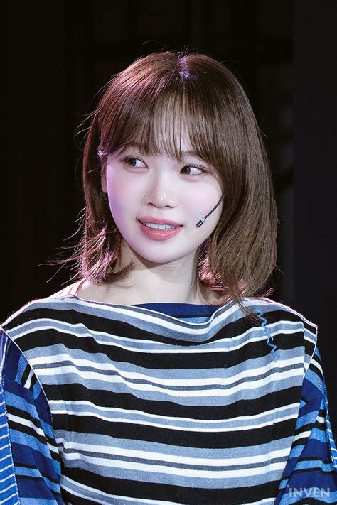 오버워치2를 즐기는 르세라핌 라이브스트림 현장 볼텍스 게이밍