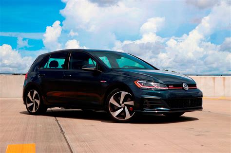 5 Reasons Why The Volkswagen Golf GTI Is The Only Car You Need