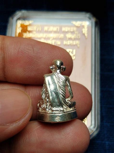 รูปหล่อย้อนยุค หลวงพ่อกวย ชุตินฺธโร รุ่นกตัญญู วัดโฆสิตาราม ออกวัดเดิมบาง ฐานมะอะอุ ใต้ฐานอุด