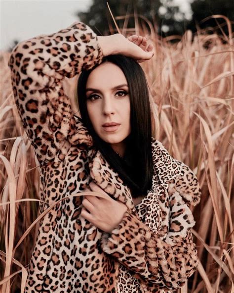 Free The Leopards Як мода може допомогти Україні отримати танки Marie Claire жіночий журнал