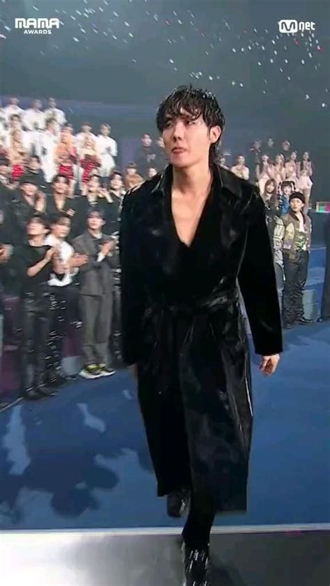 Pin By Fernanda Zapata On Bts In Jhope Cute J Hope Photoshoot J Hope Hot