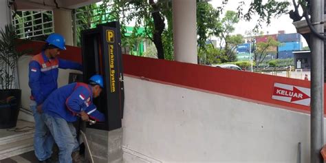 Iot Smart Parking Dengan Slot Monitoring Di Ipc