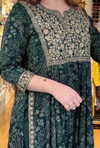 Naira Cut Kurti At Rs 900 Casual Ladies Kurtis In Surat Id
