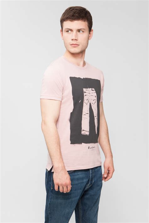 Мужская розовая футболка с принтом Pepe Jeans PM504042 — MD-Fashion