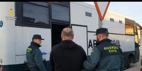 La Guardia Civil Detiene A Un Clan Familiar De 10 Personas Dedicado Al