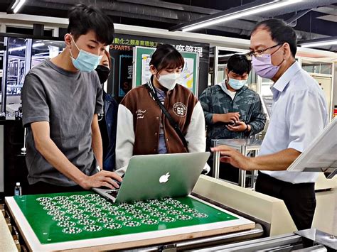崑大電子系攜手友校培育技優人才 車用類產線實作擴散教學效益 中央社訊息平台