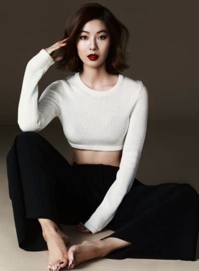 Yoon So Yi Feet