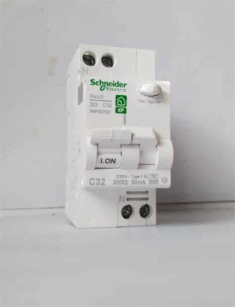 SCHNEIDER ELECTRIC RESI9 disjoncteur différentiel 32A 30mA type F si