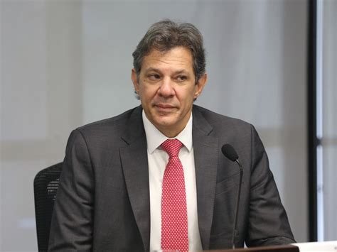 Haddad explica como será imposto mínimo de 10 para quem ganha mais de