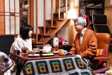 テレ朝post 浜辺美波「中学生として制服を着ました」 『アリバイ崩し承ります』のオリジナルストーリーが配信決定