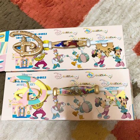 ディズニーストア 夏祭りくじ コレクタブルキー 渋谷公園通り 30周年 By メルカリ