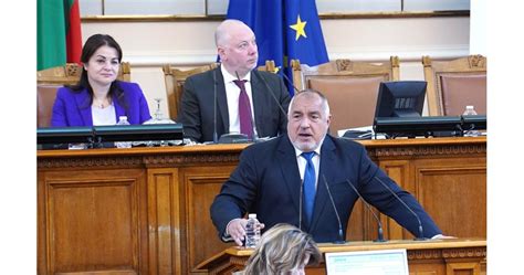 Борисов за първи път говори като депутат иска други министри
