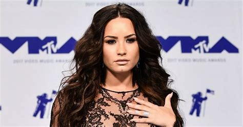 Vmas Worst Dressed Demi Lovato Flashes Her Nipples In Lacy See Through