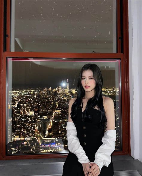 Twiceさんのインスタグラム写真 Twiceinstagram「last Day In Snowy New York Looking