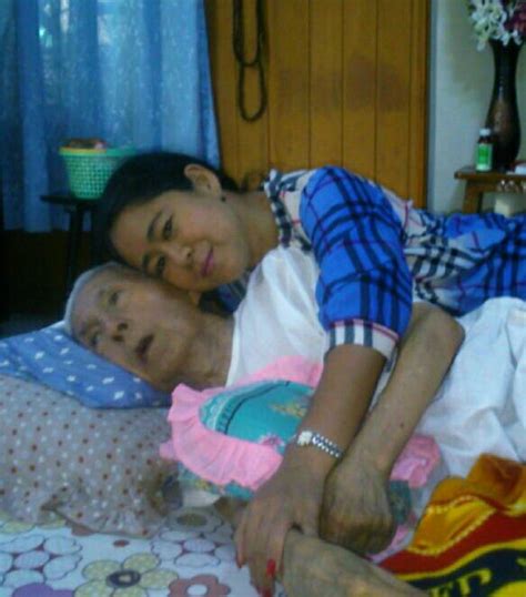 ယနေ့မှာ ကွယ်လွန်သွားပြီဖြစ်တဲ့ မိုက်တီး လင်းဇာနည်ဇော် ချစ်ချစ်ဇော်တို့ရဲ့ ချစ်ဖေကြီး Myanmarload