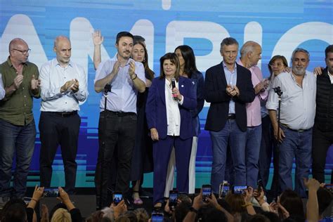 Elecciones 2023 todas las fotos de los búnkers de Milei Massa y Bullrich