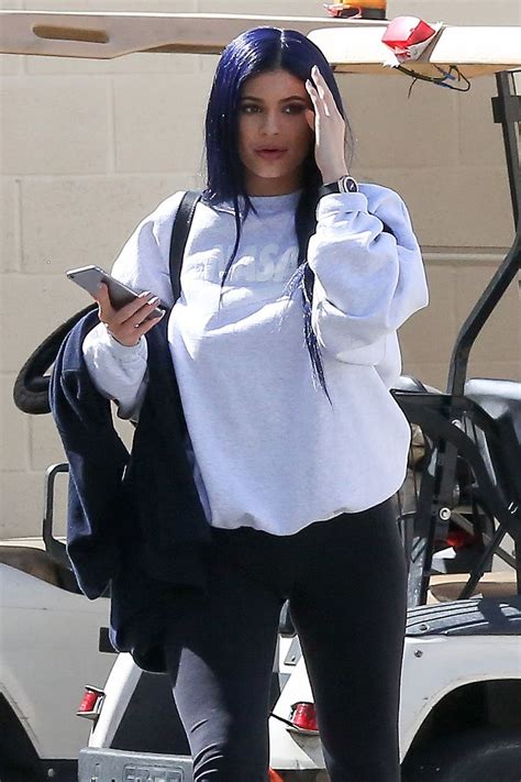 Kylie Jenner Shows Off Her New Hair Color Out In Calabasas Celebmafia