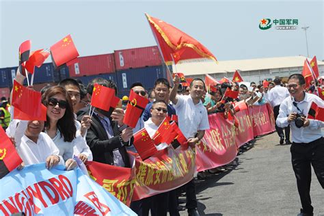 中国海军和平方舟医院船首访安哥拉军事中国网
