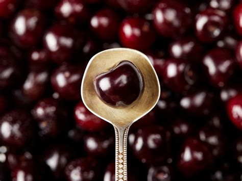 Як видалити кісточки із черешень Чотири способи