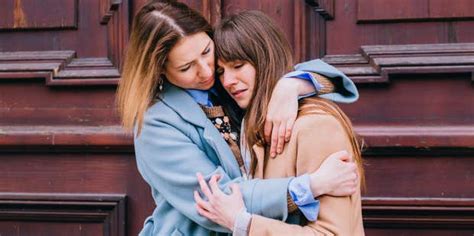 Sometimes The Strong Friend Needs A Shoulder To Lean On Too Yourtango