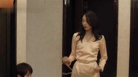 三十而已：顾佳把女家长，打得鼻青脸肿，还要让她从幼儿园滚蛋！腾讯视频