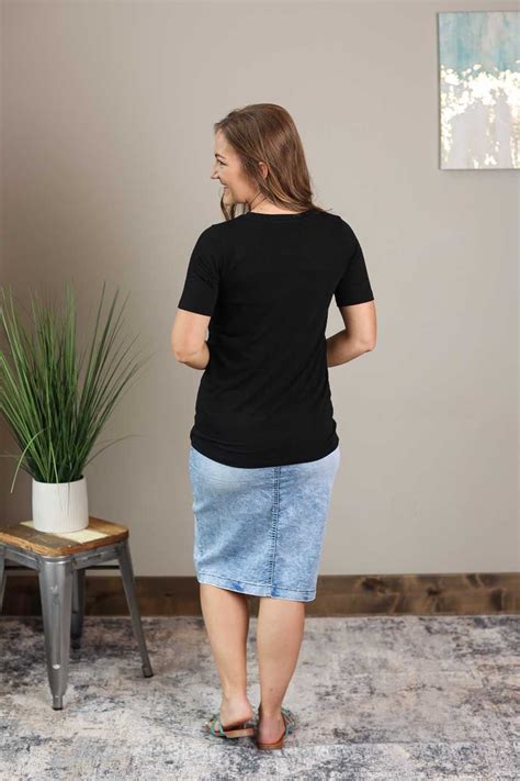 Black Short Sleeve Crewneck Top Classy Closet Online Womens Boutique