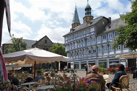 Der Schuhhof Goslars ältester Platz mit bildschönen Fachwerkhäusern