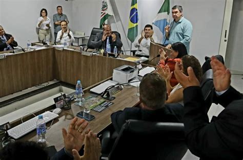 Em Inocência governador Eduardo Riedel reforça compromisso do Estado