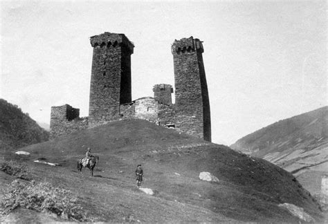 თამარ მეფის კოშკები სოფ უშგული სვანეთი და სვანები