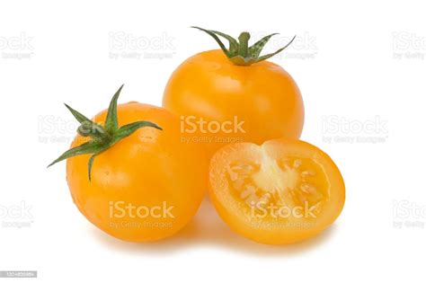 흰색 고립 된 배경에 신선한 육즙 노란색 체리 토마토 세 개 3가지 개체에 대한 스톡 사진 및 기타 이미지 3가지 개체 개체 그룹 건강한 식생활 Istock