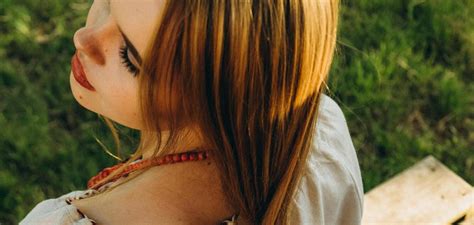 Які кольори волосся модні влітку 2025 стилісти назвали тренди Oboz Ua