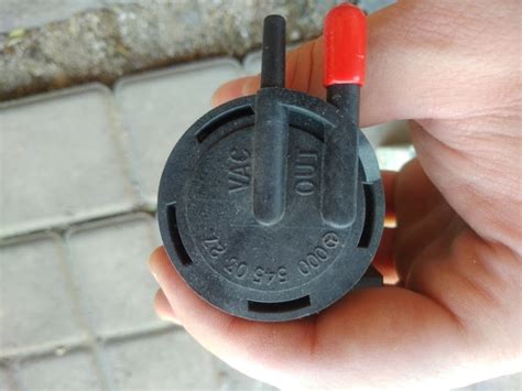 Вакуумный клапан управления турбиной — Mercedes-Benz C-class (W202), 2 ...