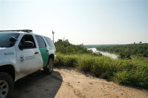 Una historia de supervivencia migrante mexicano fue rescatado tras ocho días de vagar por la