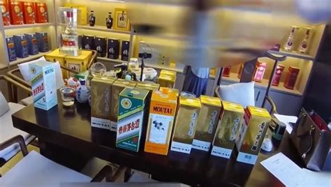 男子喝出假茅台牵出400万假酒案 一瓶赚1000块左右